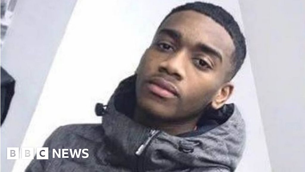 Pair convicted of Coventry drive-by murder - BBC News