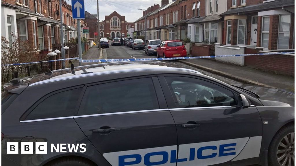Two arrested after man dies in east Belfast - BBC News