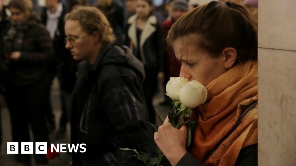 St Petersburg metro bomb victims identified - BBC News