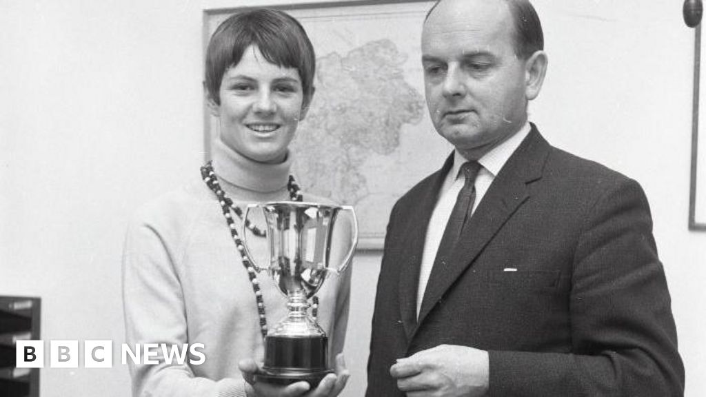 Cumbria Olympian to present long-lost swimming trophy - BBC News