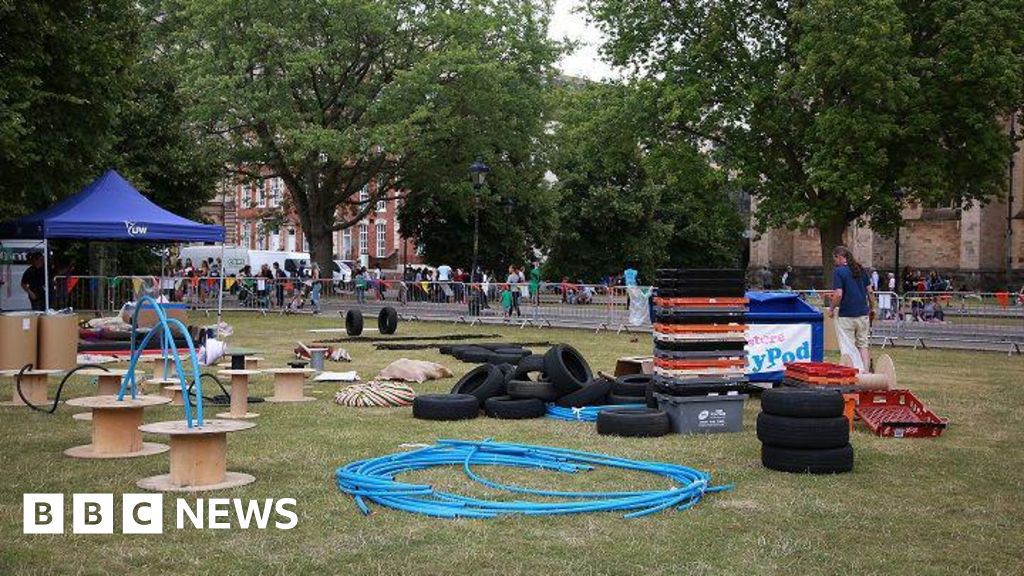 Stonehouse school support as budget 'barely covers essentials'