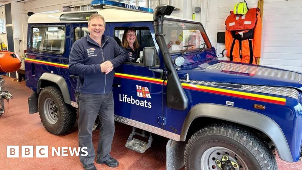 Surrey couple visit 100th RNLI lifeboat station in challenge