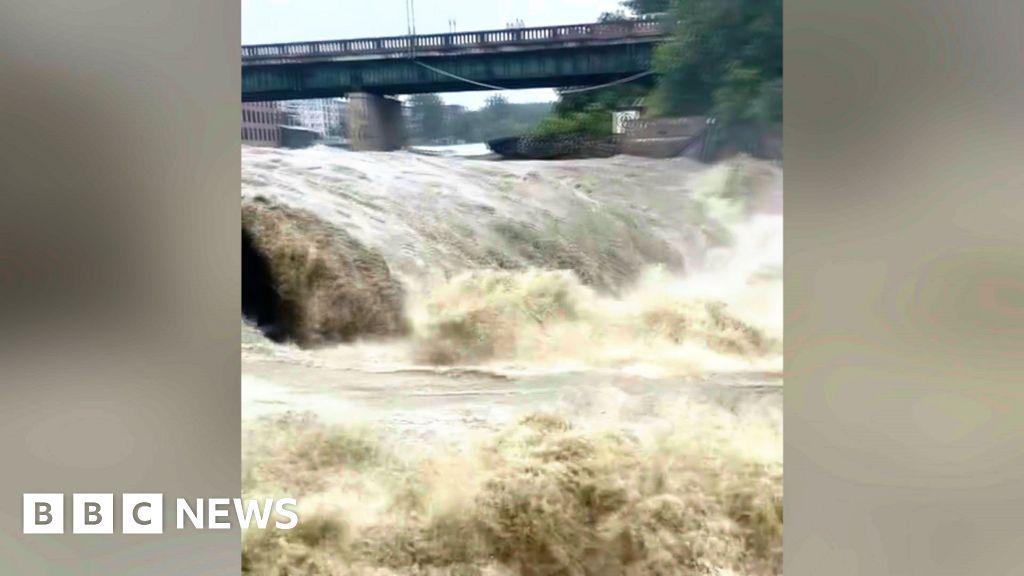 Watch: River rages after Storm Beryl floods Vermont - BBC News