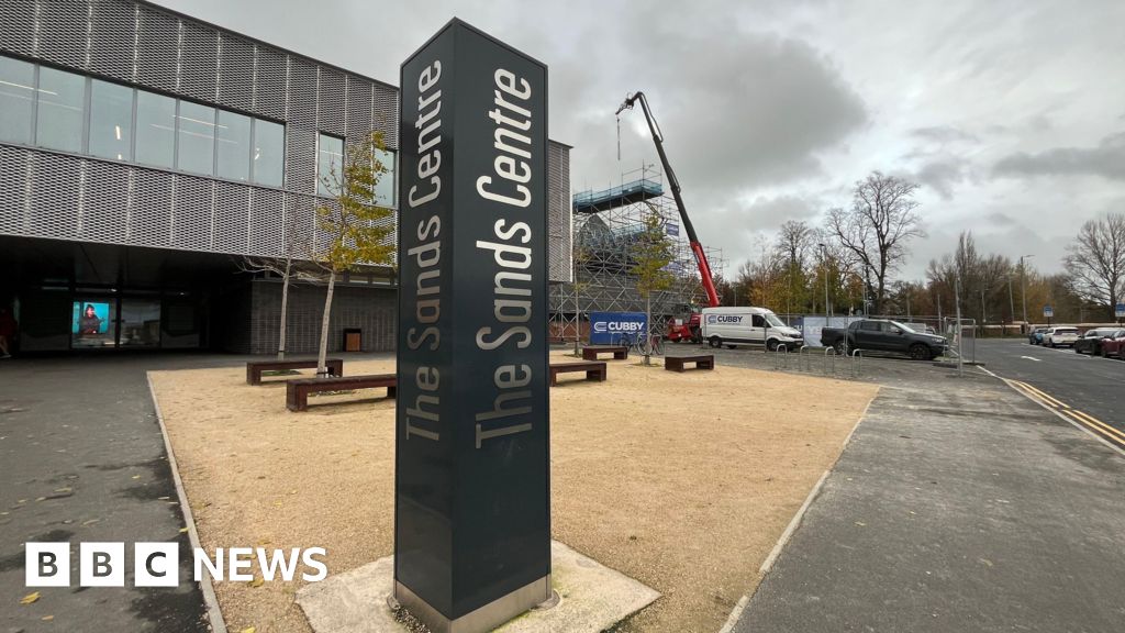 The Sands Centre in Carlisle to be shut until June over delays - BBC News