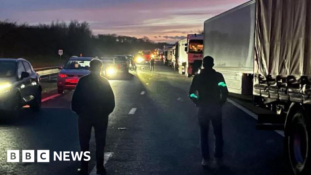 M50 lorry crash arrest made after man dies - BBC News