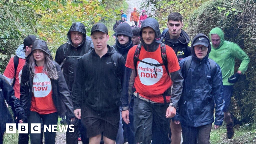 Workington family climb all Wainwrights in memory of son - BBC News