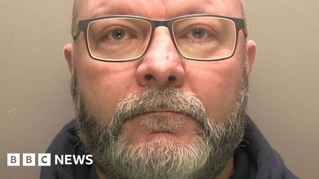 Horncastle man who sexually assaulted young woman jailed - BBC News