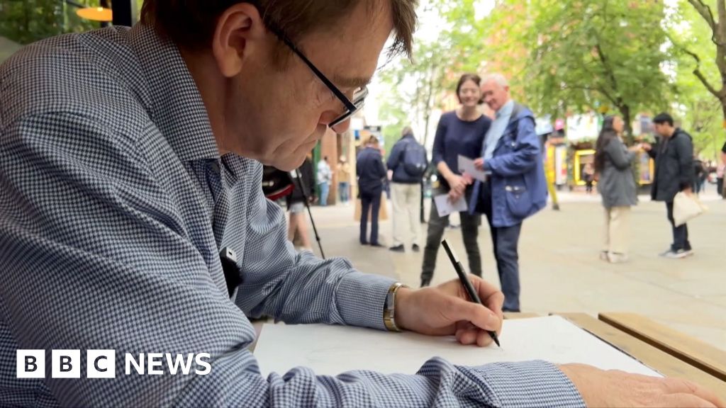 Homeless artist calls for fairer street licence policy - BBC News