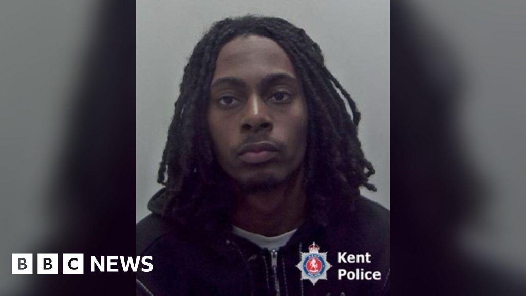 Canterbury: Man jailed for knife attack near train station - BBC News