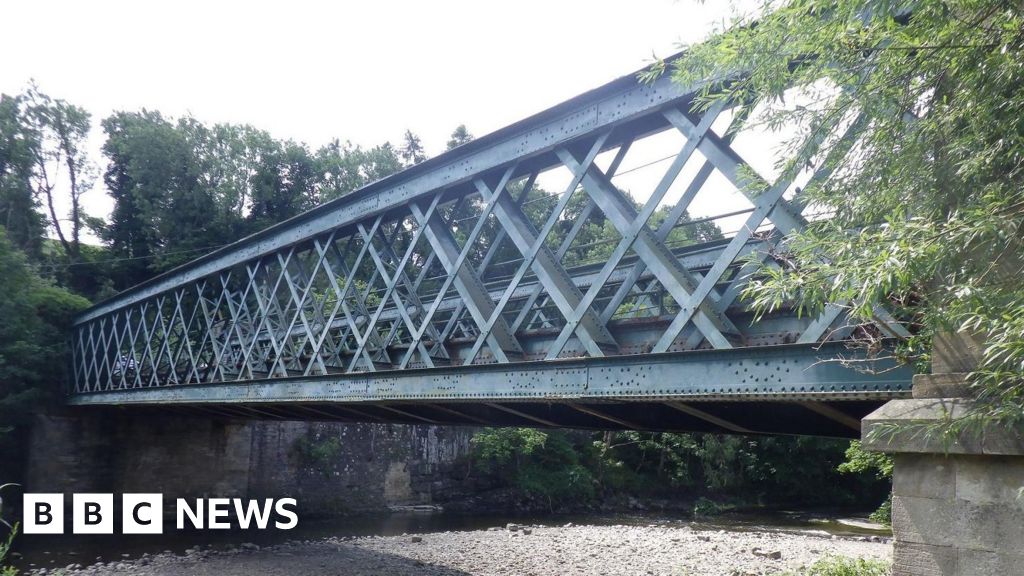 Durham County Council make U-turn on Causeway Bridge repairs - BBC News