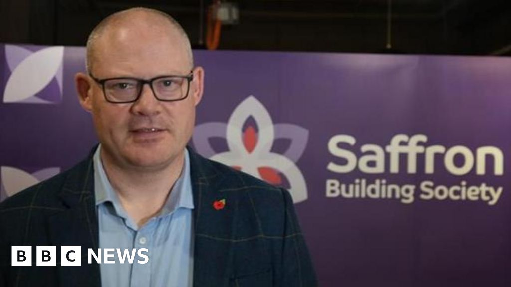 Saffron Building Society starts money management scheme in Essex - BBC News