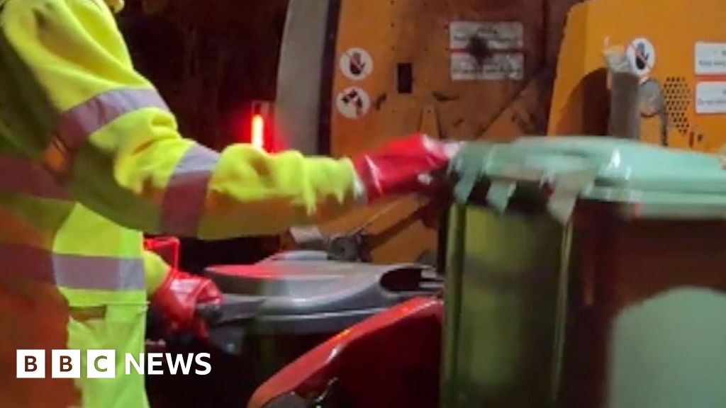 What is the weirdest thing binmen have seen thrown away? - BBC News