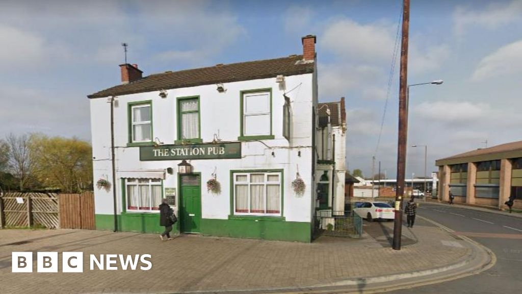 Two arrested after three people assaulted at Castleford pub - BBC News