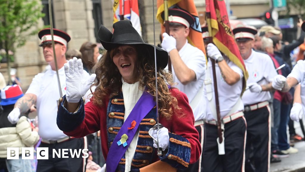 In photos: Twelfth of July parades take place across NI - BBC News