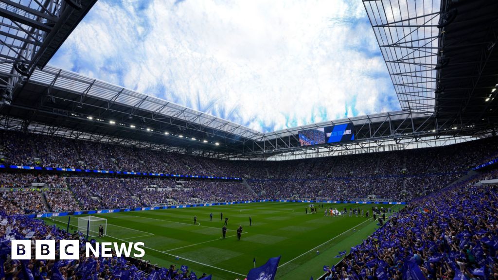 Businesses near new Everton ground told roads 'closed for safety' - BBC ...