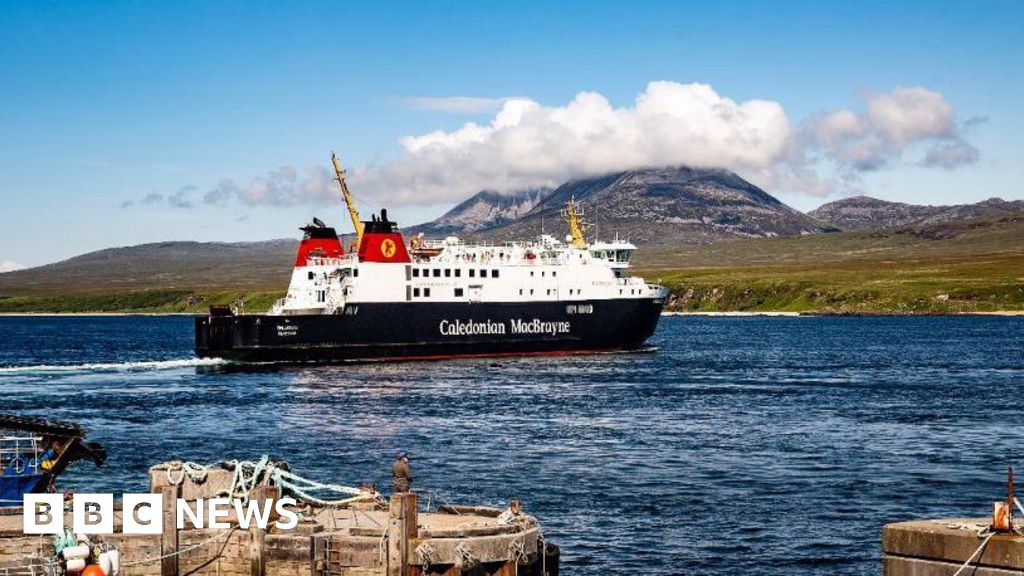 Last call for views on Calmac ferry contract - BBC News