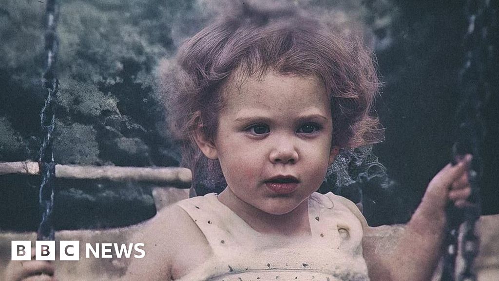 'Darkest days' for father of missing Katrice Lee - BBC News