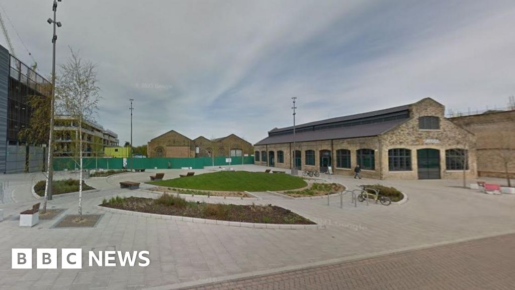 Peterborough: 'Charles Swift Square' tribute to councillor - BBC News