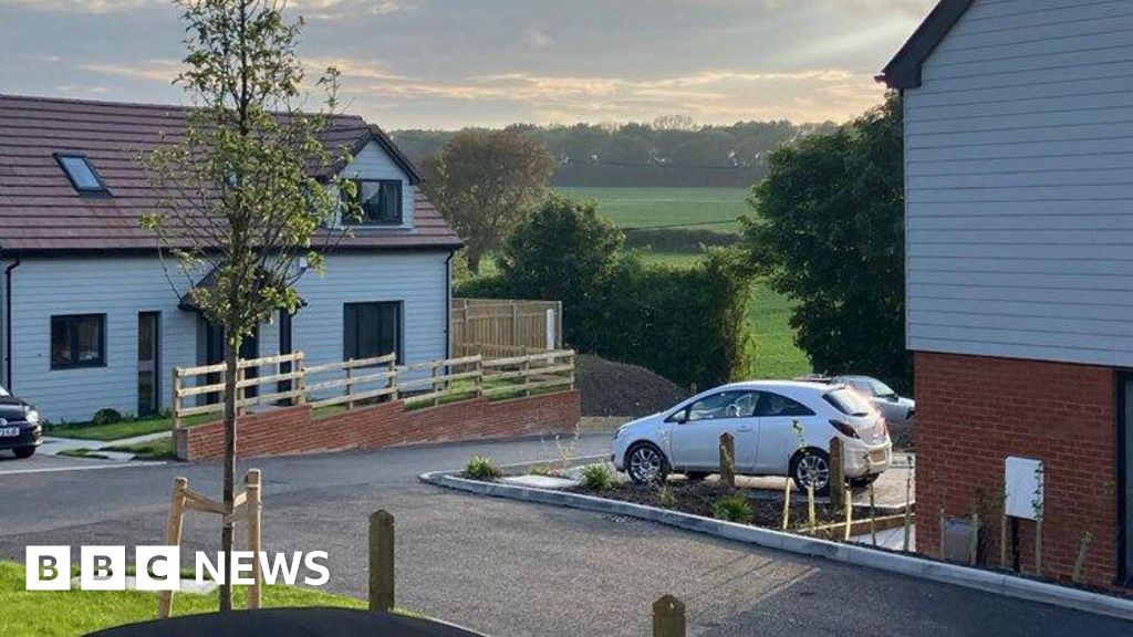 Rural housing: Scheme building affordable homes for local people - BBC News