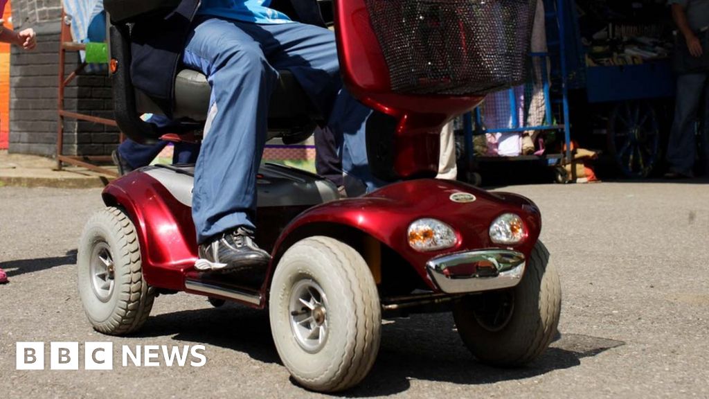 Clearer rules demanded after mobility scooter death - BBC News