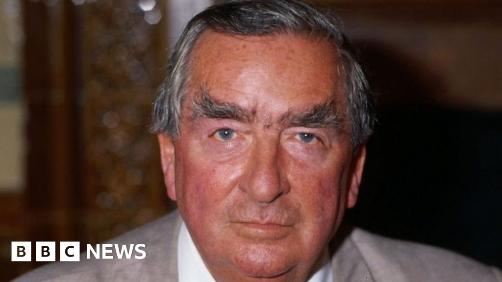 Denis Healey: A life in pictures - BBC News
