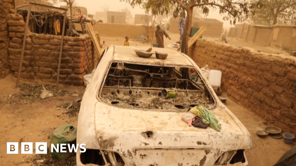 What is behind Mali's massacres? - BBC News