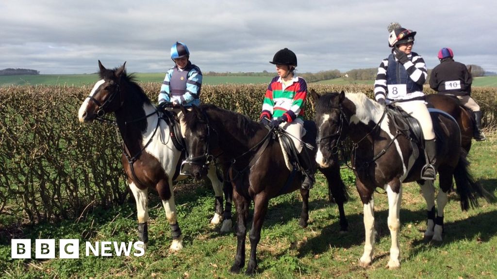 Kiplingcotes Derby: Oldest horse race celebrates 500th anniversary ...