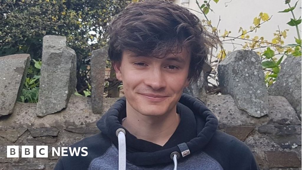 Deaf Awareness Week: 'Hearing loss didn't stop me'