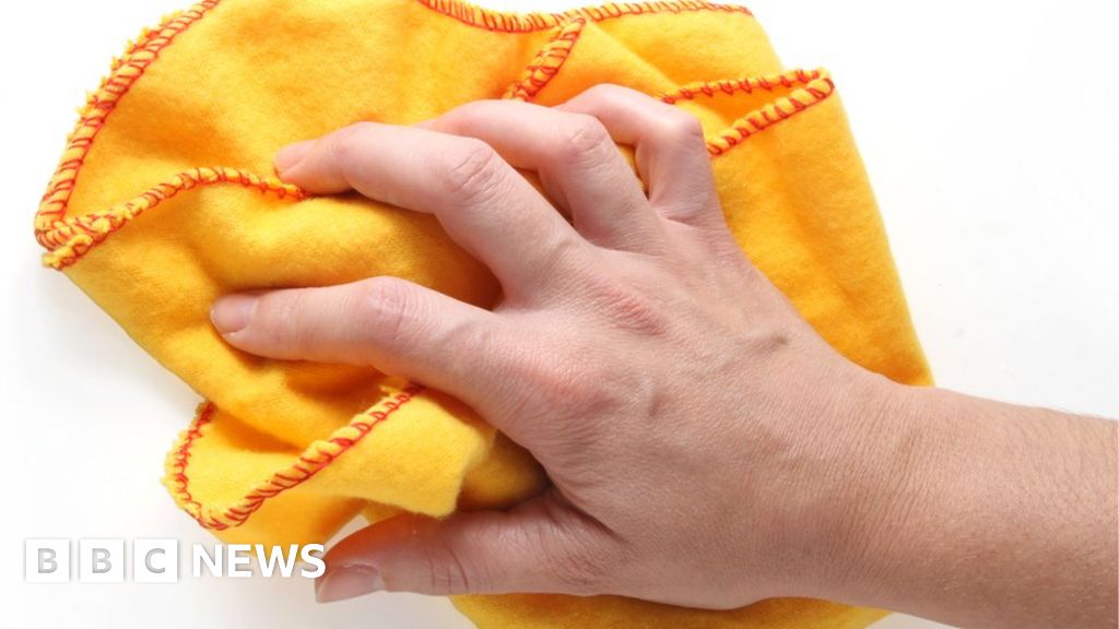 Why are dusters often yellow? - BBC News