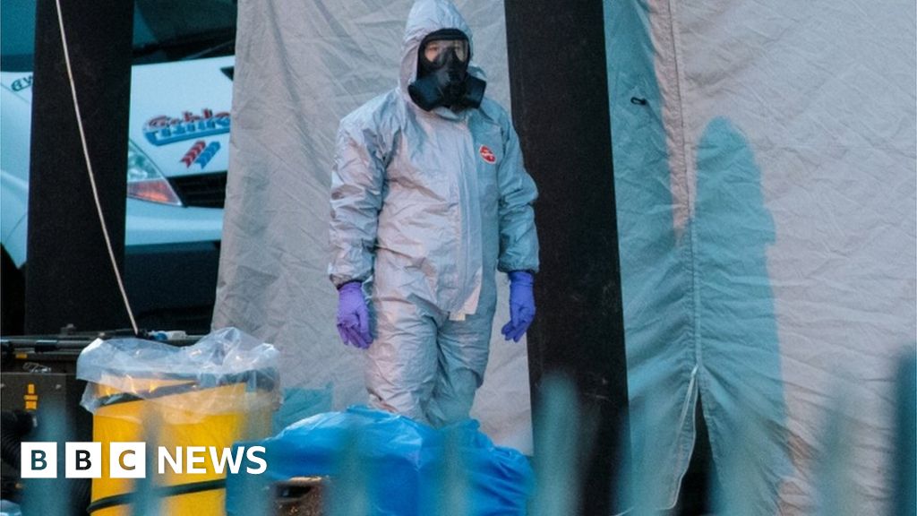 Spy poisoning: Corbyn says UK must still do business with Putin