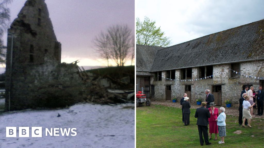 17th Century Llandefalle barn 'destroyed by strong wind' - BBC News