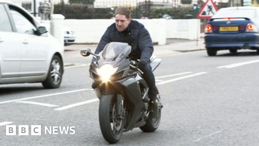 Biker Gavin Collett jailed for 'ridiculous' 100mph ride - BBC News