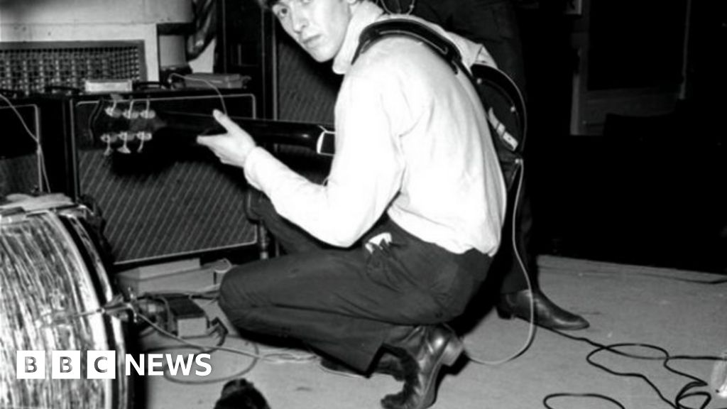 George Harrison to be honoured with blue plaque - BBC News