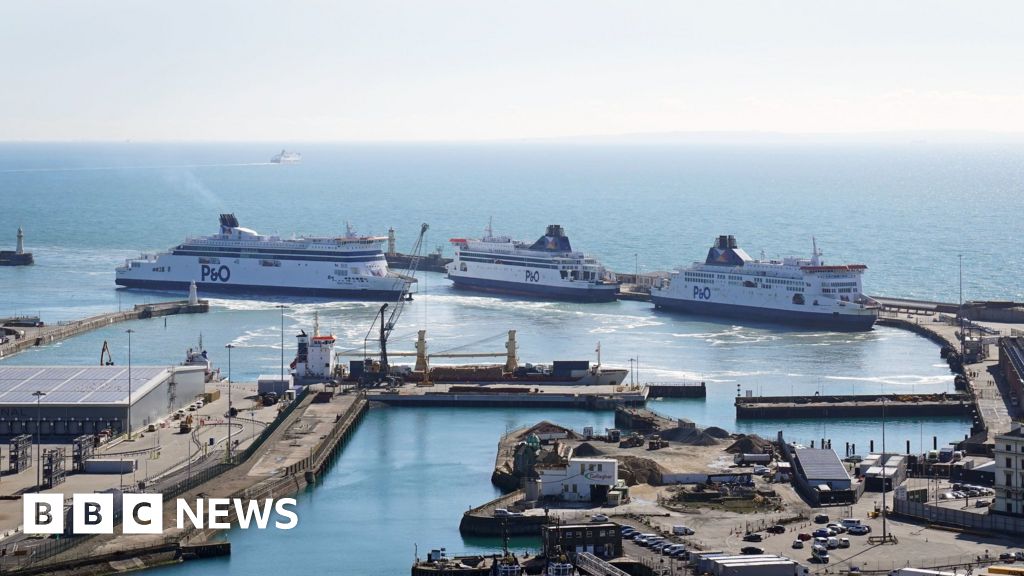 P&O job losses devastating blow for Dover, local MP says - BBC News