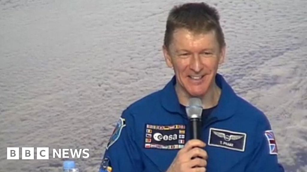Tim Peake holds news conference after returning from ISS - BBC News