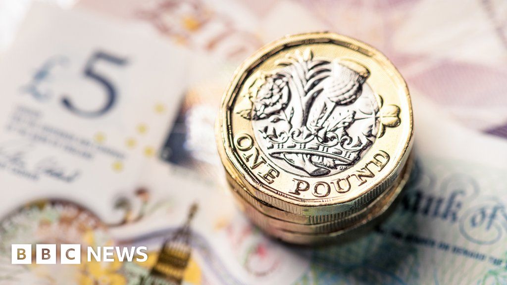 Highland council tax rise of 3% agreed - BBC News