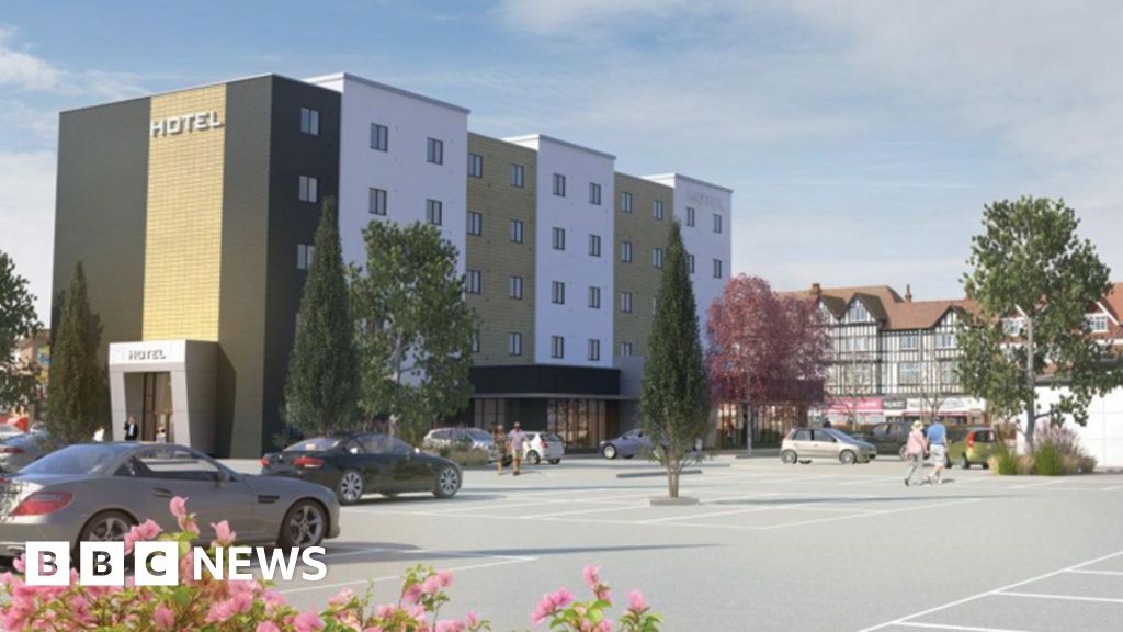 Controversial Skegness hotel gets planning approval - BBC News
