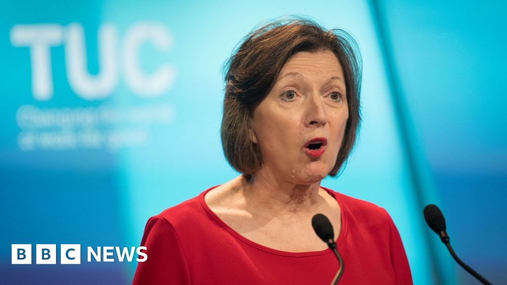 TUC calls off annual conference as mark of respect for Queen - BBC News