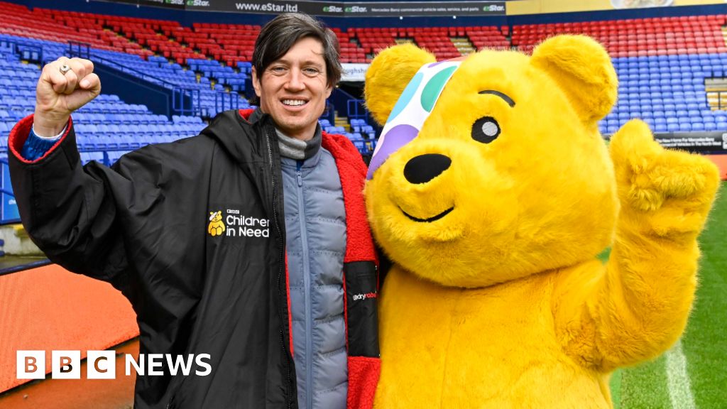 Vernon Kay completes Children in Need ultra marathon - BBC News