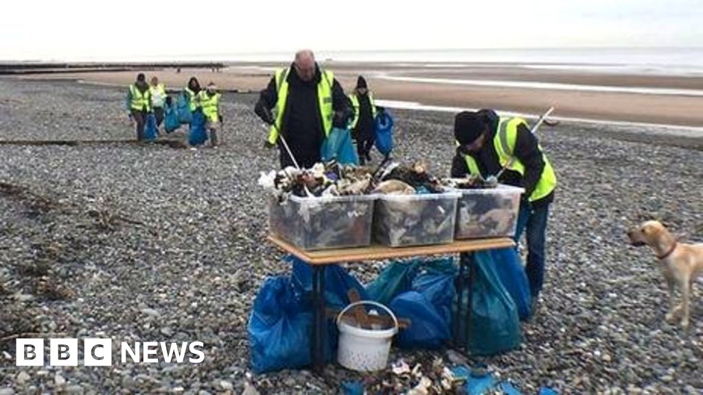 How much beach litter can you collect in 90 minutes? - BBC News