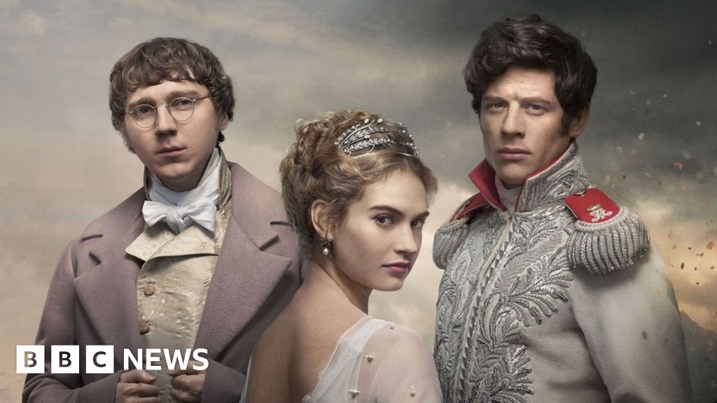 War and Peace tops ratings and wins rave reviews - BBC News