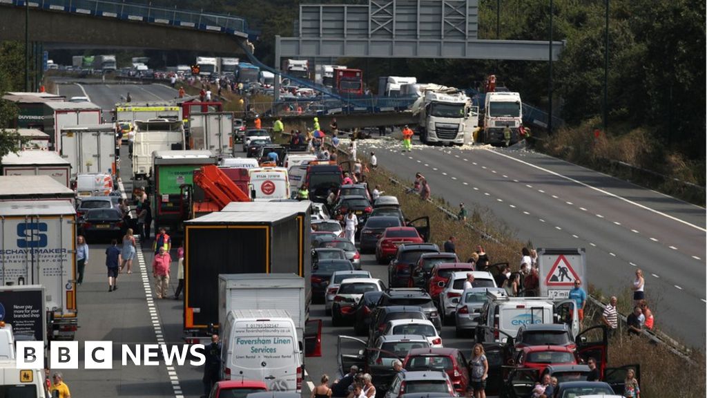 M20 motorway reopens after bridge collapse - BBC News