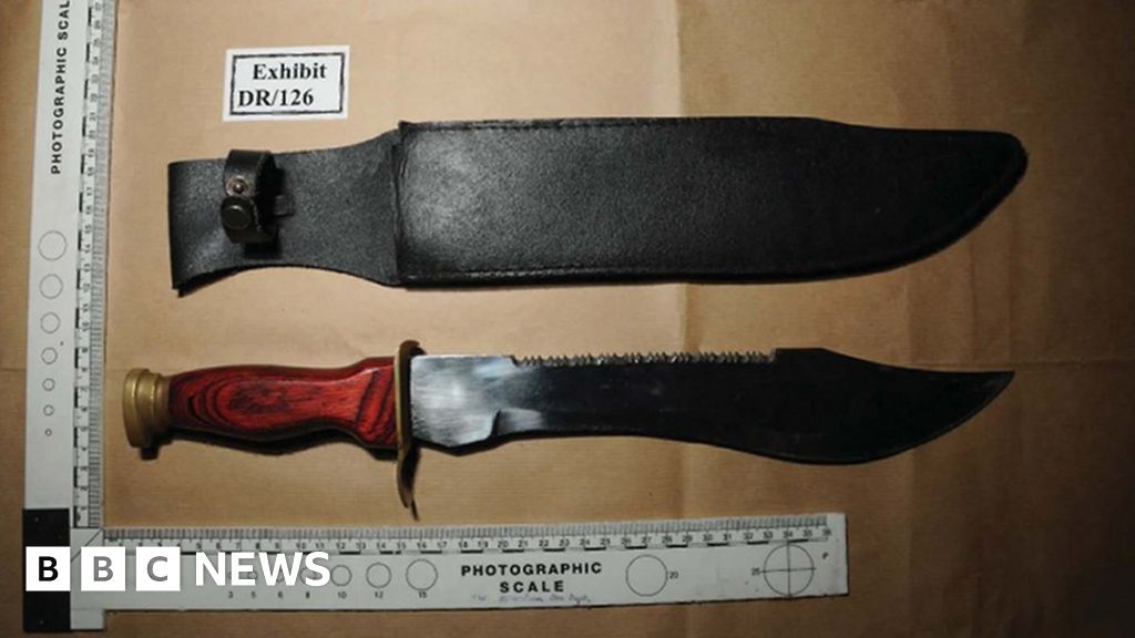Knife 'found at London bomb plot accused's home' - BBC News