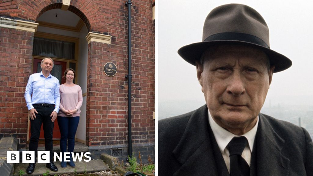 'We live in LS Lowry's house... he might not approve of the colour ...