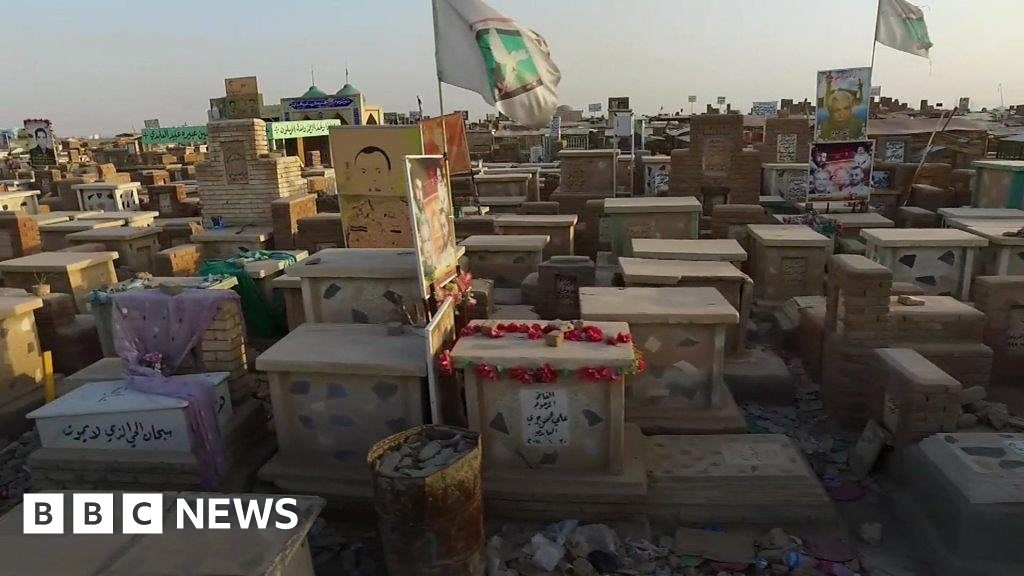 Where Iraq buries its dead - BBC News