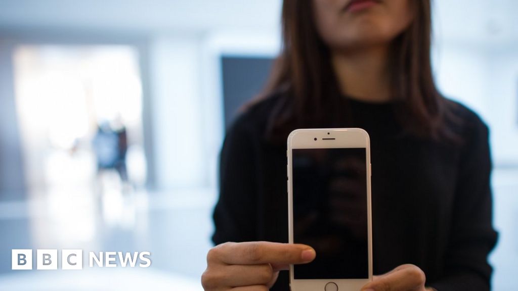 Apple apologises for iPhone 'error 53' and issues fix - BBC News