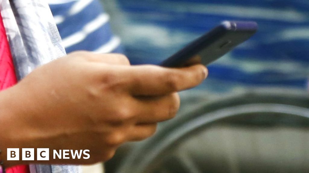 Texas students disciplined over 'slave trade game' - BBC News