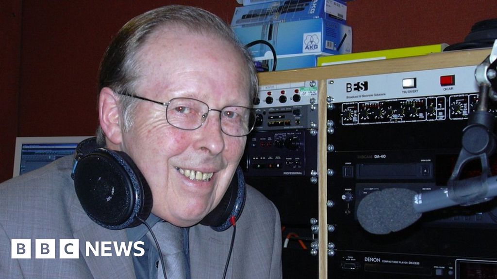 Tributes to 'legendary' BBC sports presenter Adam Coates - BBC News