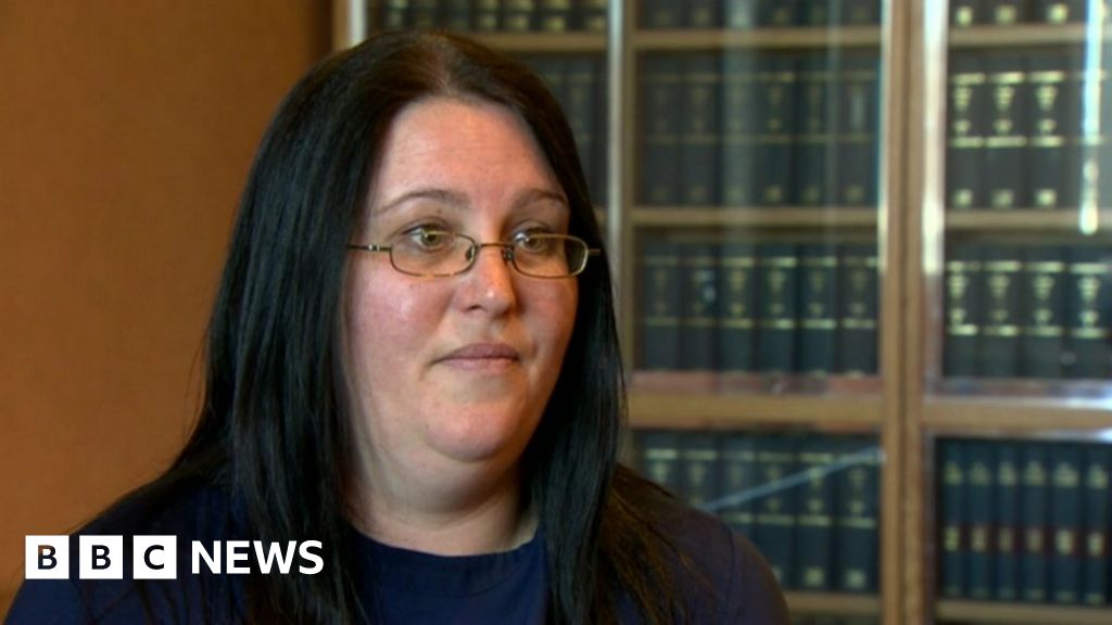 Danske Bank: Deaf woman paid £2,000 in discrimination case - BBC News