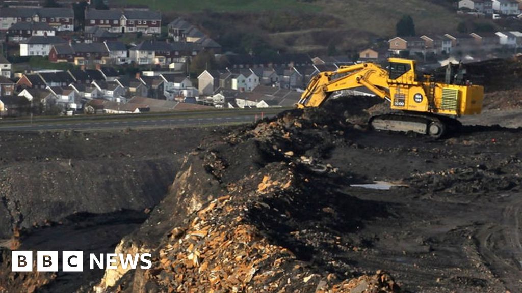 Coal mine: Ffos-y-Fran's last-minute appeal against stop order - BBC News